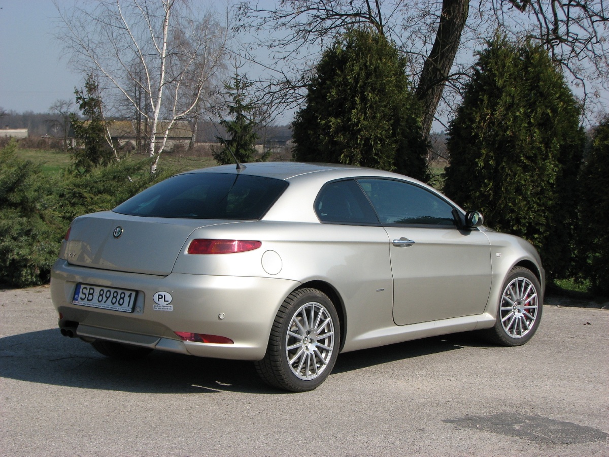 Alfa Romeo GT - zdjęcie Alfa Romeo GT 3,2 240 KM - foto